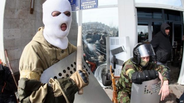 In pictures: Pro-Russians proclaim 'people's republic' - BBC News