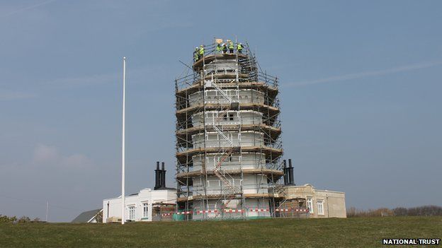 White Cliffs of Dover lighthouse restoration begins - BBC News