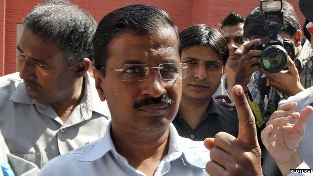 India election: Voting ends on first key polling day - BBC News