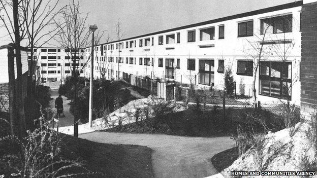 'New town' Runcorn celebrates 50th birthday - BBC News