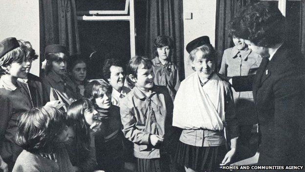 'New town' Runcorn celebrates 50th birthday - BBC News