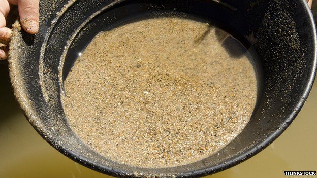 Wanlockhead gold panner discovered human bones - BBC News