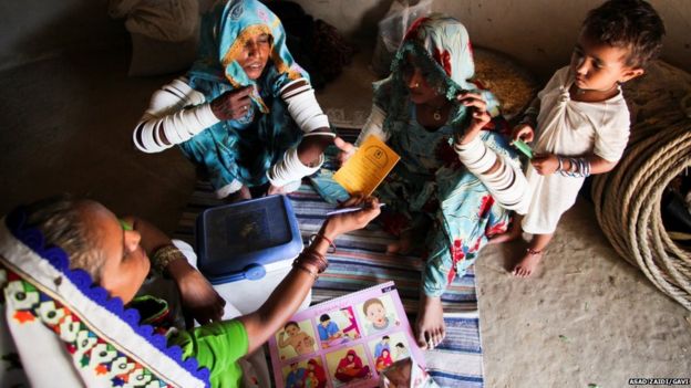 In pictures: The immunisation card - a lifesaver - BBC News