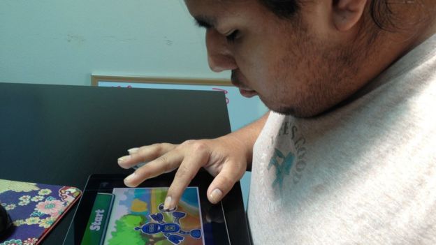 Admiring Autism: Busting 'autism myths' with a camera - BBC News