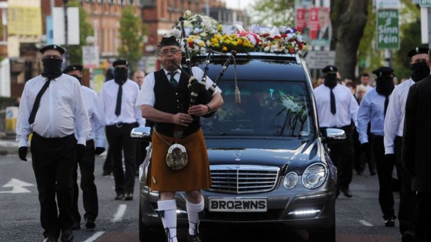 Warren Crossan: Murder victim's Milltown grave vandalised - BBC News