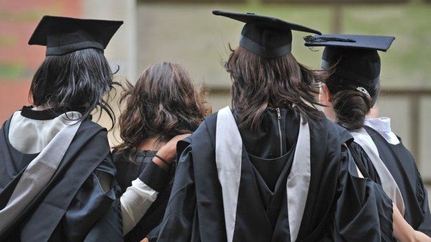 Student hardship fund cut is delayed by ministers - BBC News