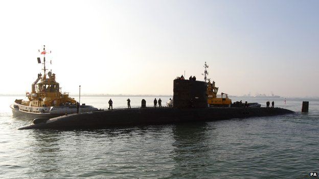 HMS Tireless makes final homecoming to Plymouth - BBC News