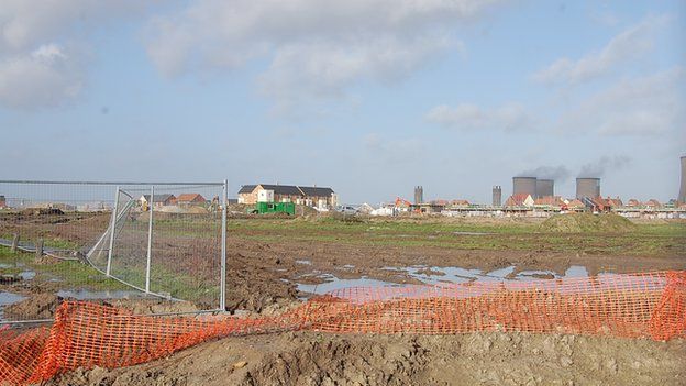 Didcot dig: Road near Bronze Age monument site approved - BBC News