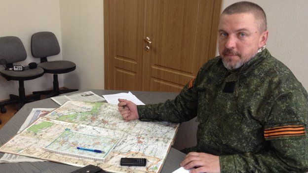 Ukraine crisis: Meeting the little green men - BBC News