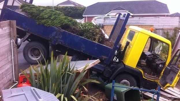 Lorry Crashes Into Garden Of House In Enniskillen Bbc News