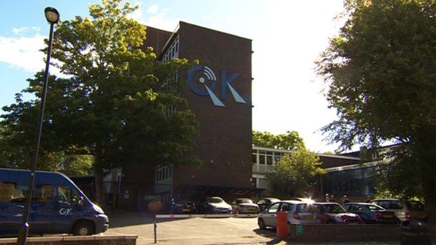 Head teacher Jo Shuter banned for life over personal expenses - BBC News