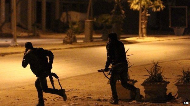 Libyan gunmen storm Benghazi security HQ - BBC News