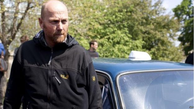 In pictures: Confrontation in Ukraine - BBC News