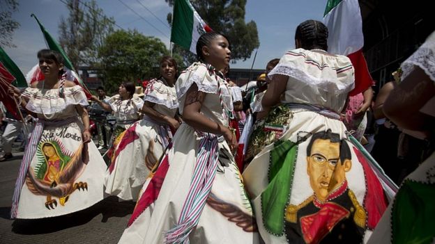 In pictures: Mexico celebrates Cinco de Mayo - BBC News