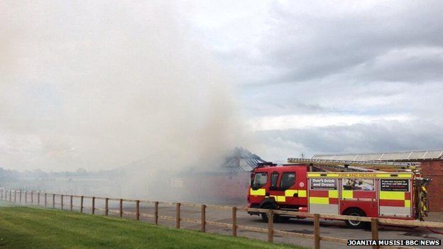 York Racecourse building fire - BBC News