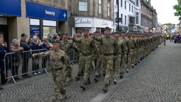 RAF Lossiemouth personnel take part in Elgin parade - BBC News