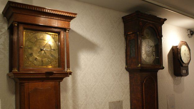 Wrexham clock-making exhibition at museum - BBC News