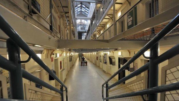 Absconding: Why do prisoners take the risk? - BBC News