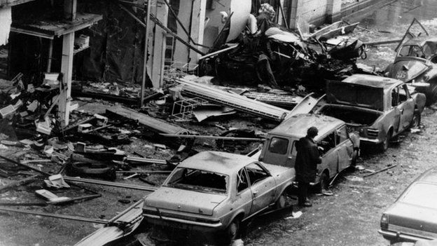 Dublin-Monaghan bombs: Wreaths laid on 41st anniversary - BBC News