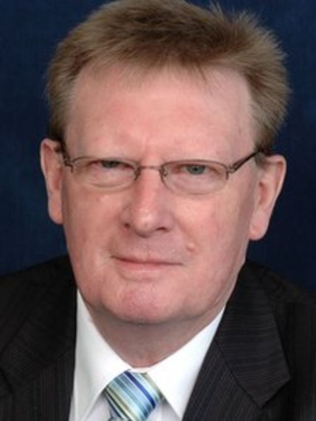 RCT council leader Anthony Christopher dies after illness - BBC News