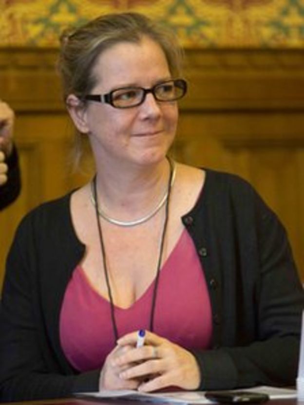 Domestic violence: One month's death toll - BBC News