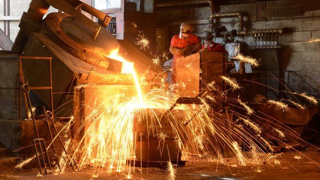 Bo'ness ironworks revived by family firm - BBC News