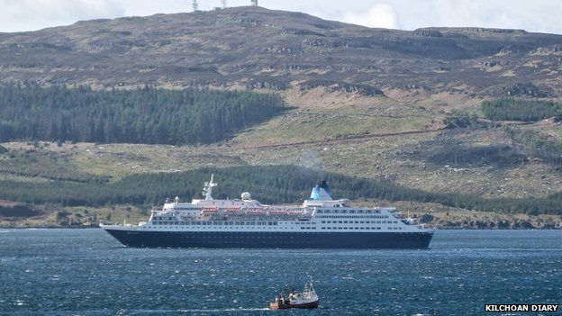 Electrical fire strands liner Saga Sapphire off Isle of Mull - BBC News
