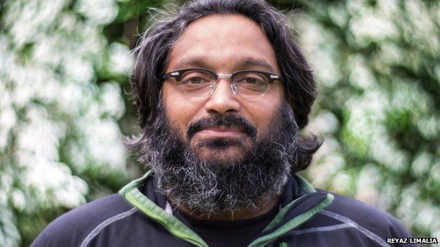 Gloucester charity worker made 'Point of Light' by David Cameron - BBC News