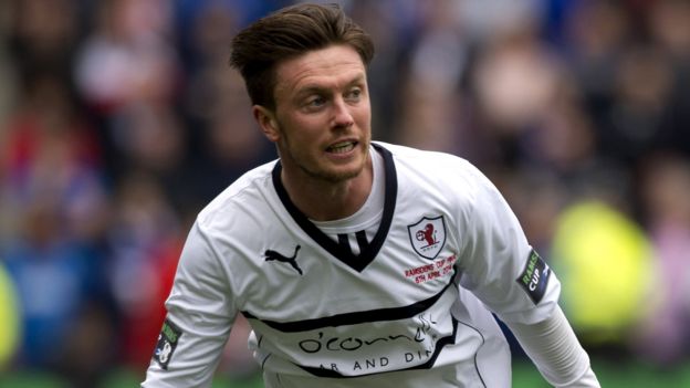 Jake Jervis agrees Ross County move after Portsmouth exit - BBC Sport