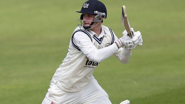 Gloucestershire sign Adam Rouse as wicketkeeper cover - BBC Sport