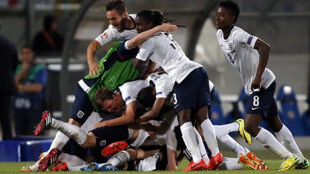 England hand Jack Wilshere number seven squad number - BBC Sport