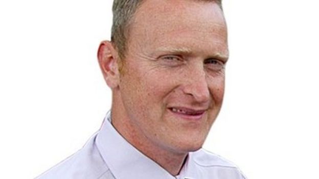 Auschwitz tweet councillor Rosemary Healy suspended - BBC News