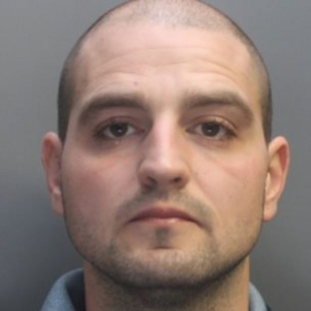 Man jailed over 20,000 fake coins at store machines - BBC News