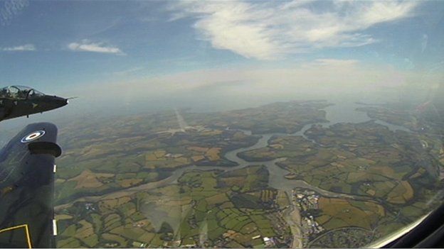 Royal Navy takes over Culdrose air base Hawk jets - BBC News