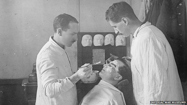 World War One: Soldiers helped at Wandsworth 'Tin Noses Shop' - BBC News