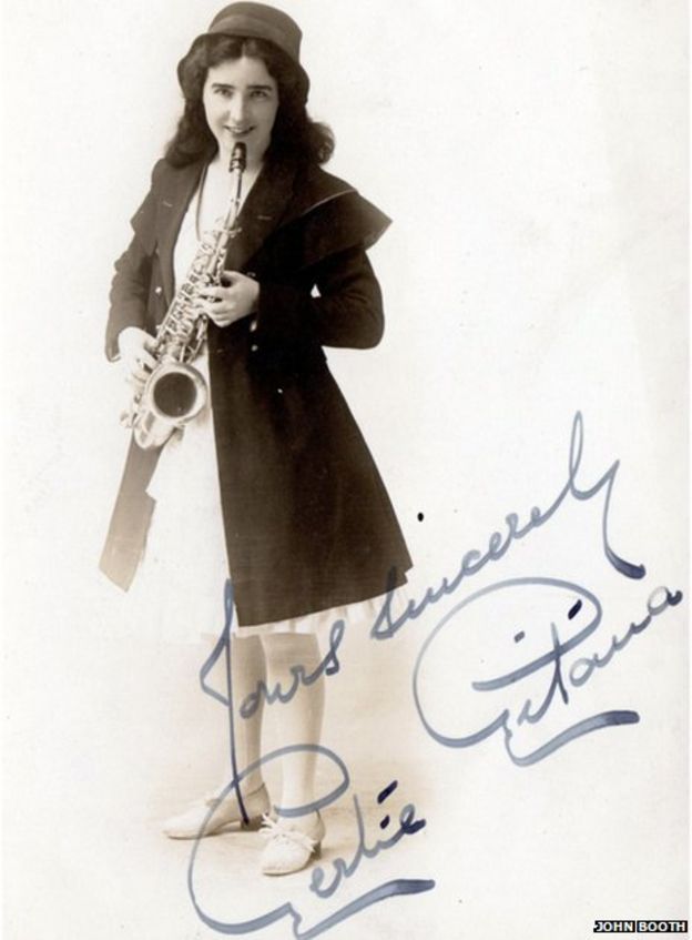 World War One: Music hall entertainers with the 'X factor' - BBC News