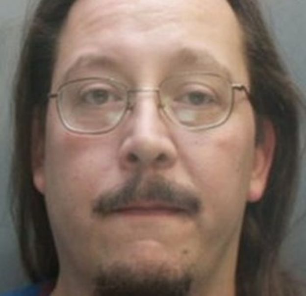 Doorstep killer Wayne Smith jailed for murder of ex-wife's new partner ...