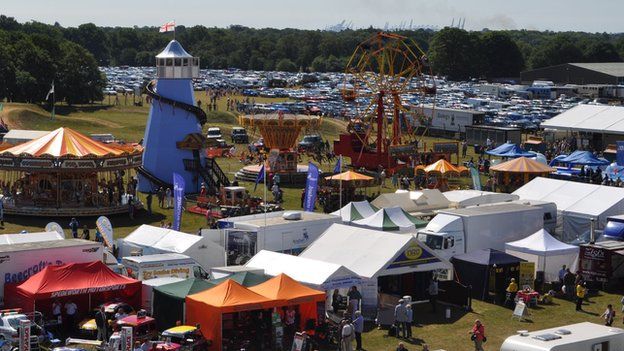Suffolk Show site gets approval for music festival - BBC News