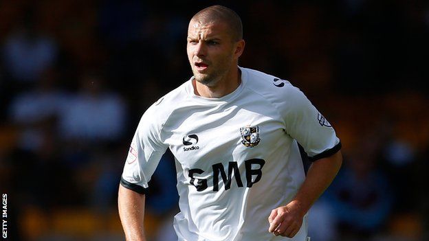 Port Vale: Carl Dickinson pledges future after signing new deal - BBC Sport