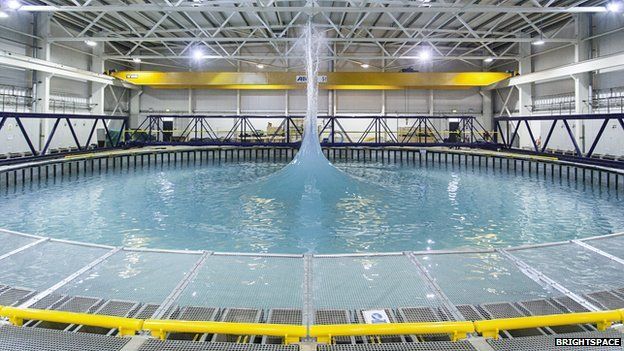Spectacular wave tank opens in Edinburgh - BBC News