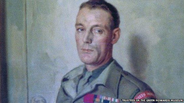 D-Day: Middlesbrough's unassuming VC hero Stan Hollis - BBC News