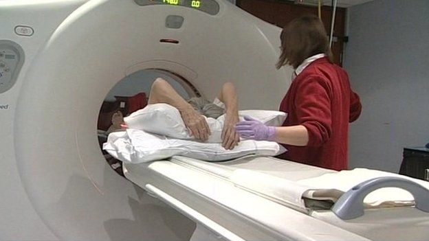 Hull's £4.5m Castle Hill cancer scanning centre opens - BBC News