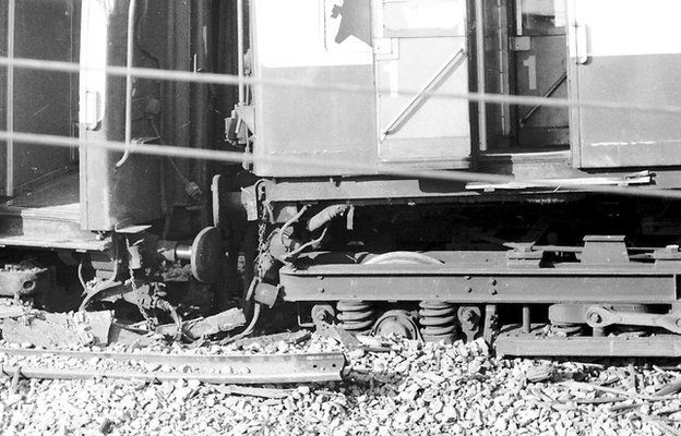 Fatal Nuneaton rail crash remembered on anniversary - BBC News