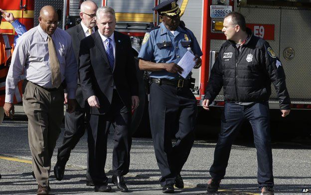 US student disarms Seattle university killer gunman - BBC News