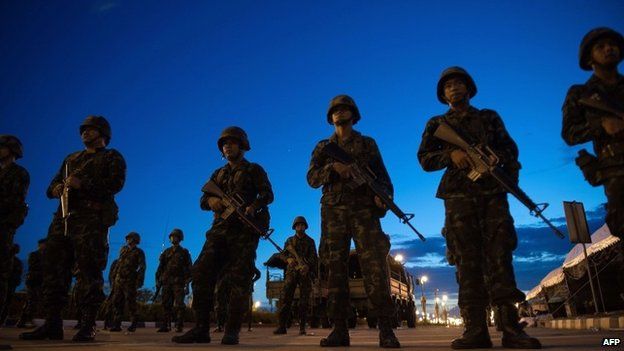 Thai army's struggle to unite polarised country - BBC News