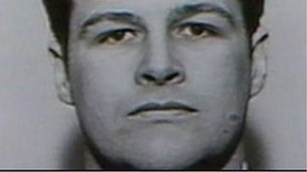 Son of murdered RUC man John Larmour backs Police Ombudsman - BBC News