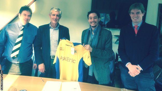 Dan Fitchett: Aldershot Town sign Salisbury City striker - BBC Sport