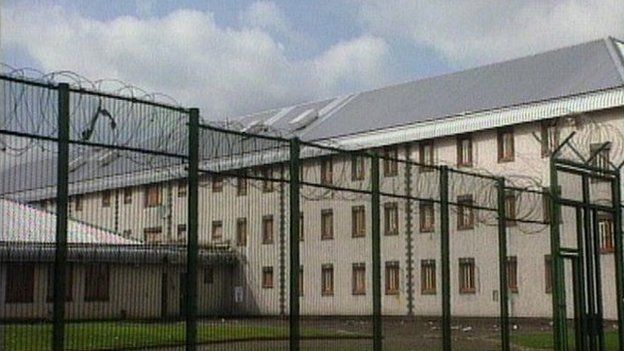 Drop in young prisoners reoffending after release - BBC News
