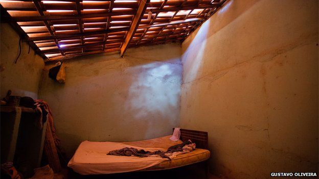 Dani Alves: Brazil football star's humble roots - BBC News