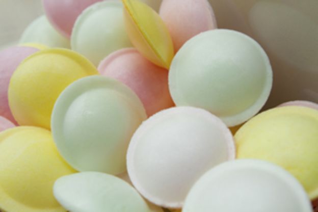 The lasting allure of the flying saucer - BBC News